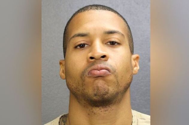 Branden Dion Pearson Ft Lauderdale KFC customer stabs beggar