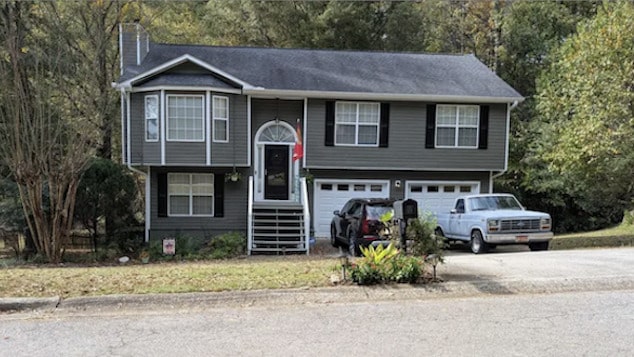 Flowery Branch murder-suicide: Dad shoots mom dead then self in front ...