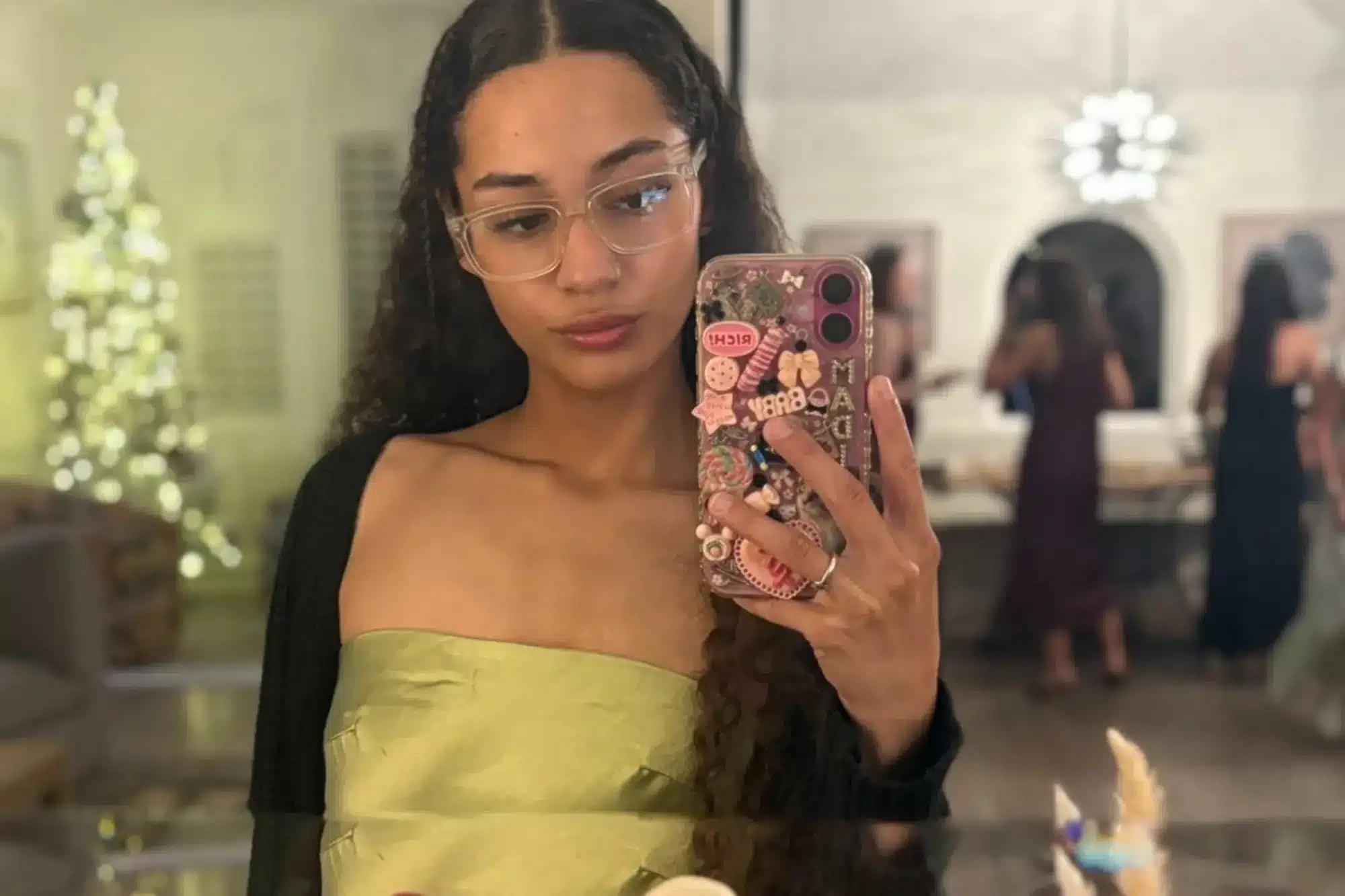 Madison Riley Hull mauled to death by 3 pit bulls she loved